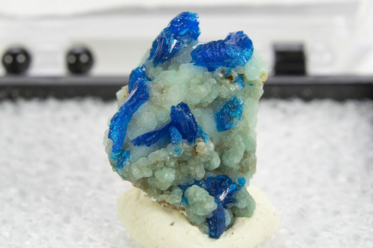 .55" Vibrant Blue Veszelyite Crystals on Hemimorphite - China (#337099 ...